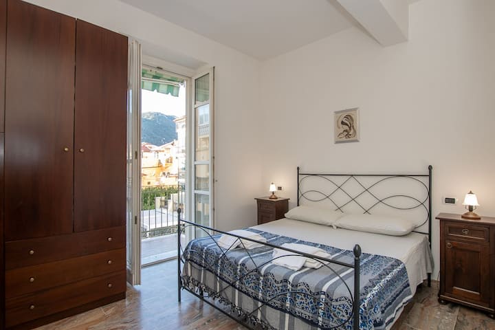 [Lungomare Di Finale Ligure] Con Wi-fi E A/c - Finale Ligure