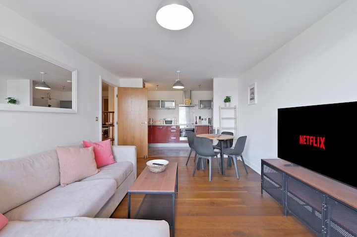 The Vizion- Private Balcony, Wifi And Free Parking - Milton Keynes