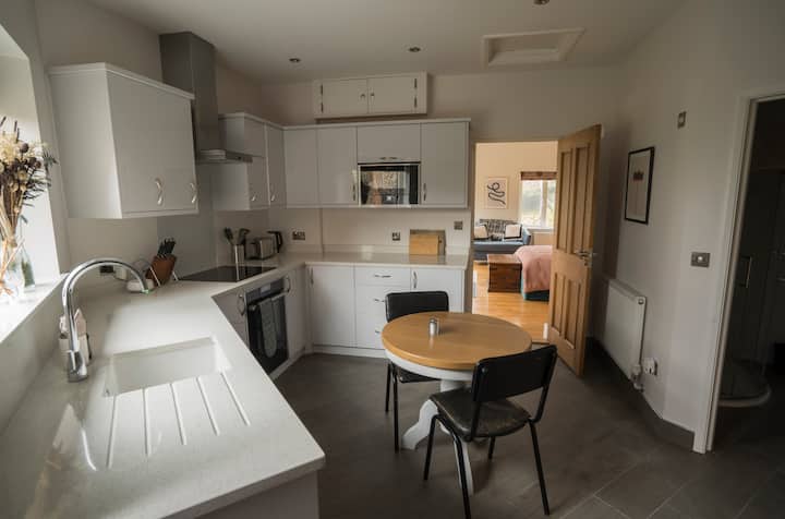 Annex In Woodbridge With Parking & Swimming Pool - Woodbridge