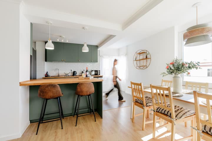 Designed Coastal Stay · Near Lisbon - Costa da Caparica