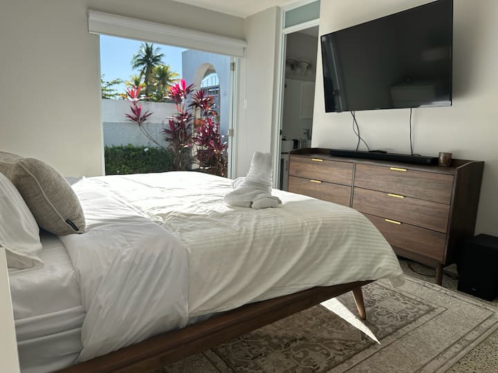 Couples Beach Suite | Walk To Dining & Fun - Dorado