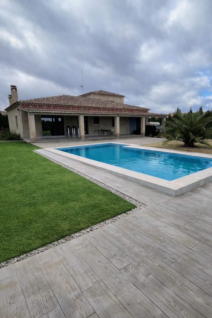 Chalet Privado Con Piscina Y Barbacoa - Villarrobledo