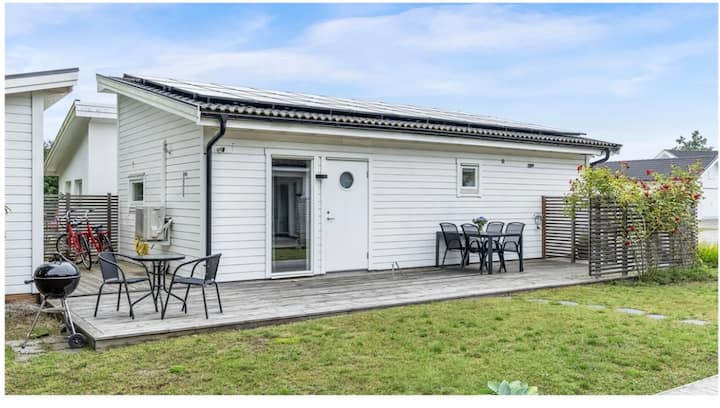 Ljus Och Trivsam Stuga  I Köpingsvik - 