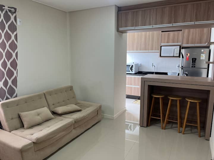 Apartamento 600 Metros Da Praia. - Governador Celso Ramos