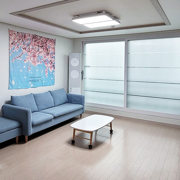 3호점 삽교호 관광단지 인근 방2개 화장실1개 여유침구류 넓은거실 편안함 - 포승읍