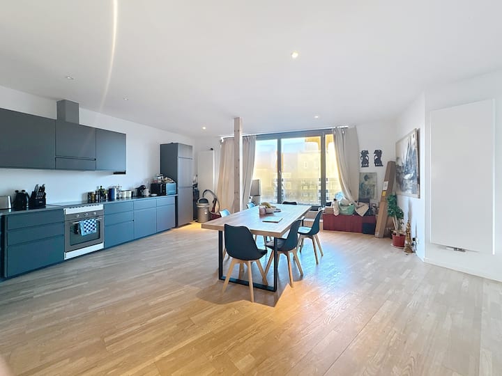 Grand Appartement Lumineux Avec Terrasse - Bryssel