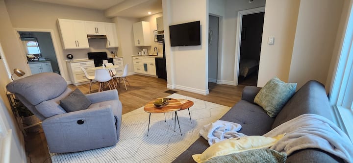 The Courthouse District - St. Thomas