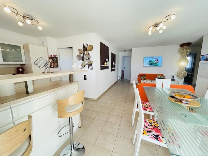Appartement De Type T3 Alliant Calme Et Confort - Calvi