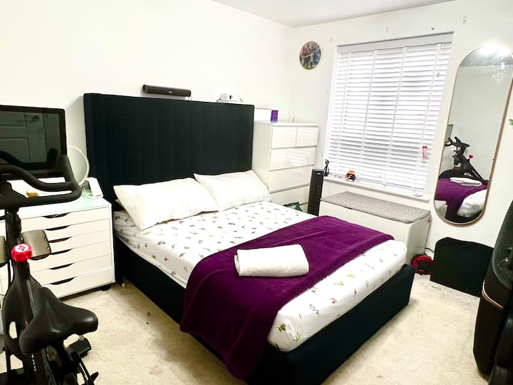 Cozy 2br, Free Parking - Heathrow & London Link - Slough
