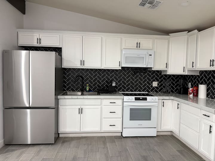 3 Bedroom/1bathroom Duplex - Phoenix, AZ