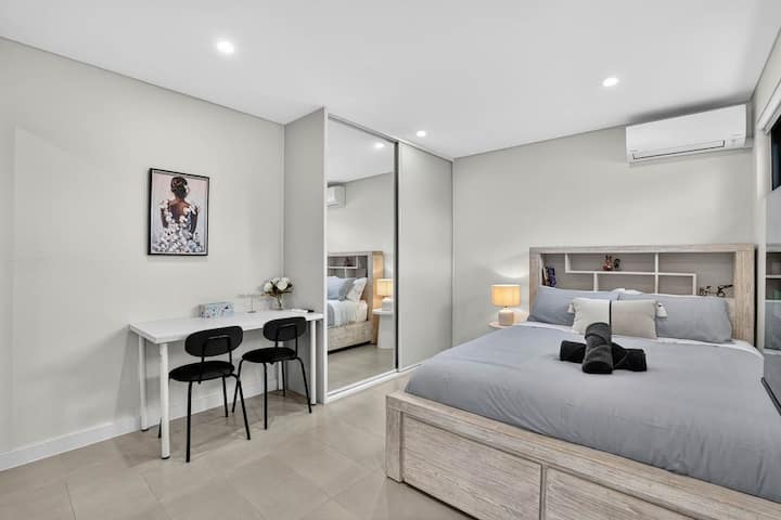 Meadowbank Studio | Train At Doorstep - Ryde