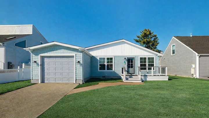 Beautifully Remodeled, 4 Bed, 2 Bath, Beach House - Brigantine, NJ