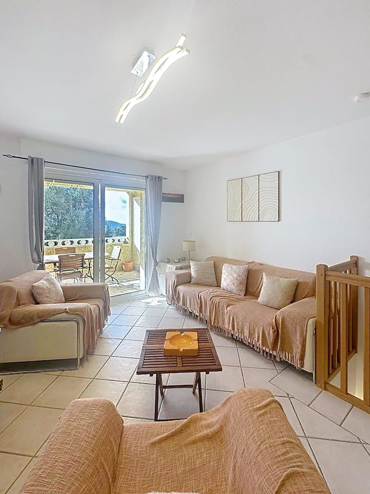 T3 En Duplex Offrant Confort Et Fonctionnalité - Algajola