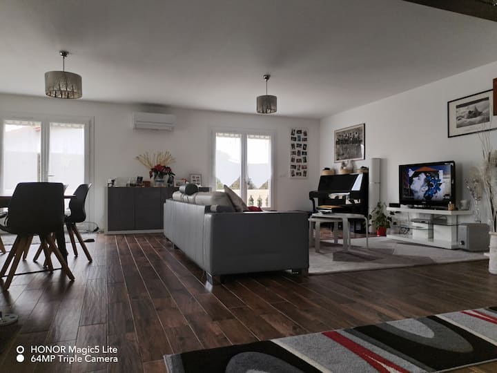 Belle Maison Familiale Moderne Et Accueillante - Saint-Vincent-de-Tyrosse