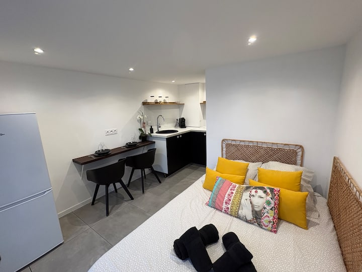 Studio éLégant Piscine Non Privée - Aimargues