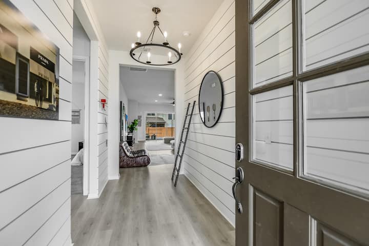 The Lux House Atx - Near Downtown, Cota, & Airport - Austin, TX