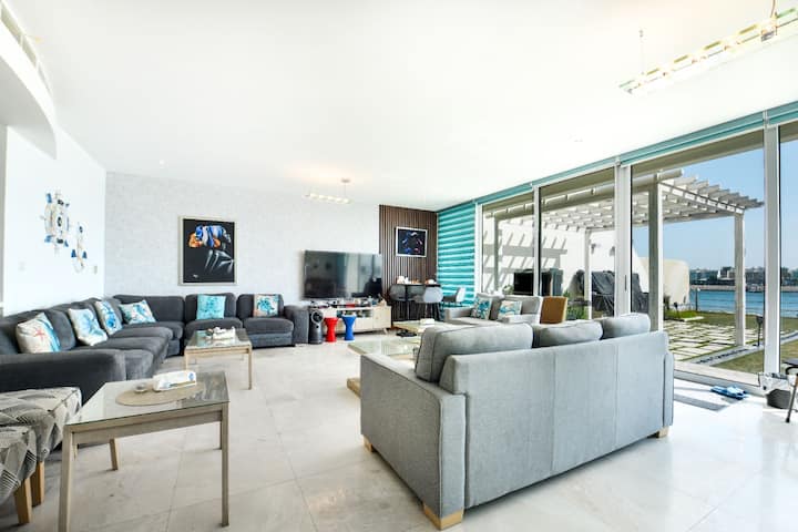 Private Villa In Durrat Al Bahrain - Bahrain