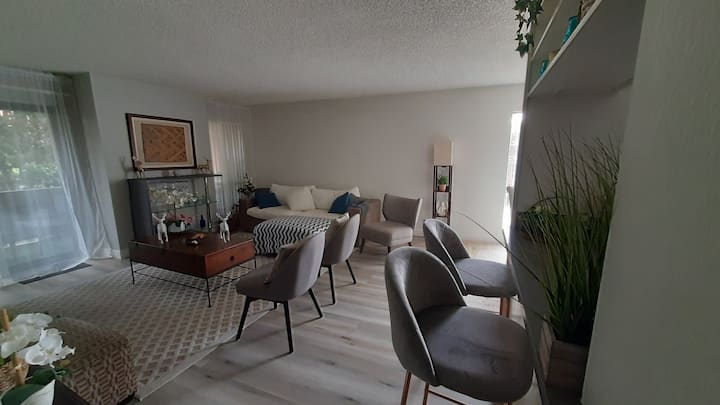 Quarto Inteiro A 20 Minutos  Do Aeroporto. - Los Angeles, CA