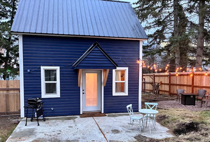 Columbia Falls Carriage House - Pet Friendly - Columbia Falls, MT