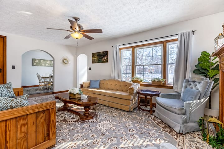 Clintonville Charm On Scenic Ravine | 3br, Sleep 6 - 콜럼버스