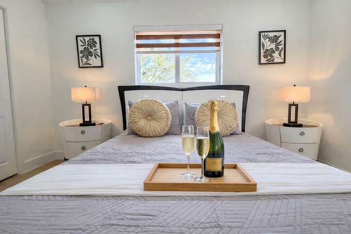 Modern & Central · Miami · Free Parking & Wifi - Westchester, FL