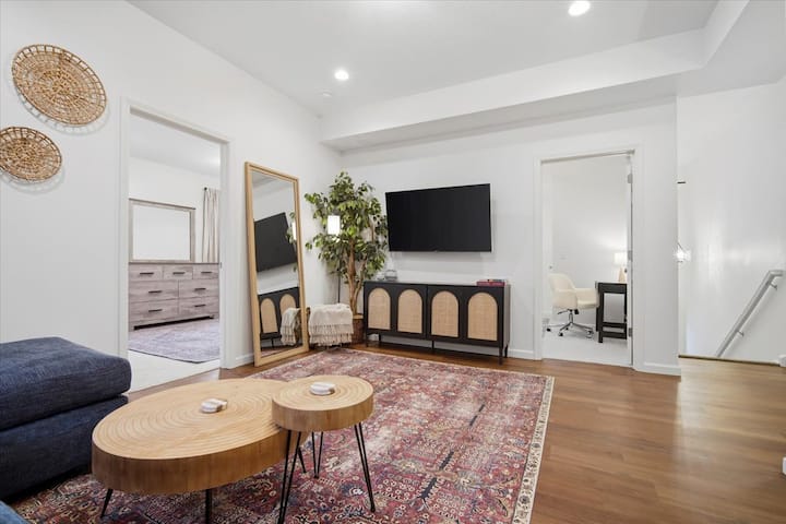 The Front St Flats - Unit 2 - Bloomington, IL