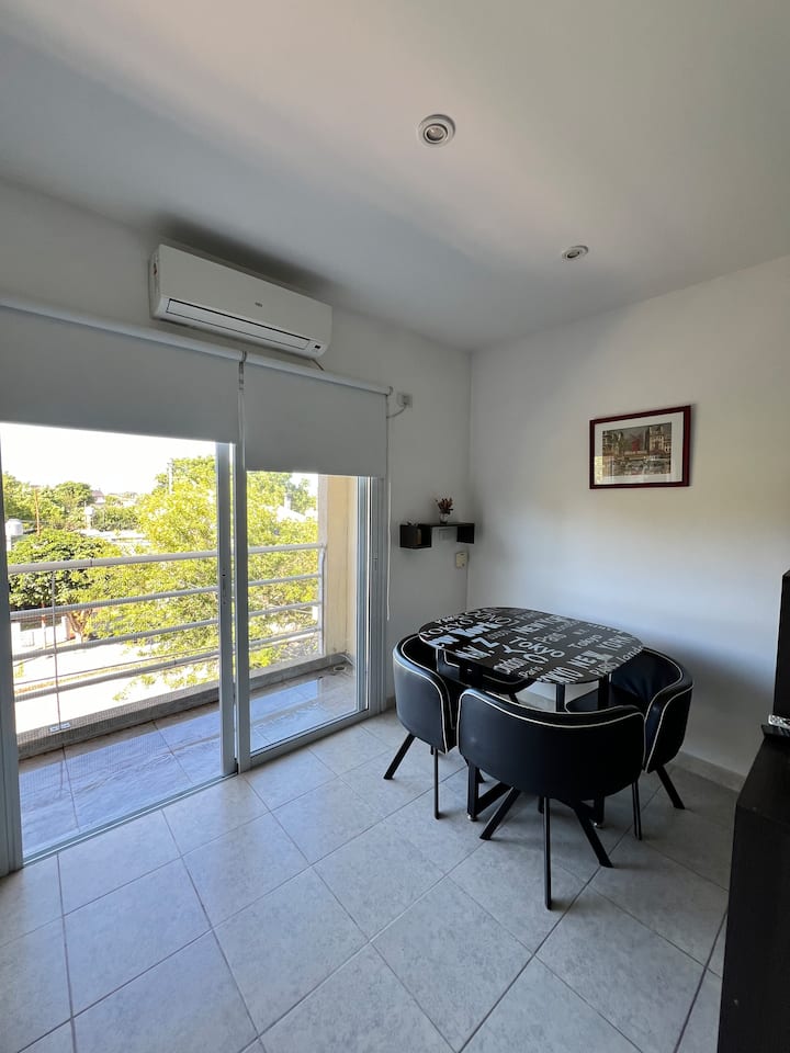 Monoambiente Totalmente Equipado. Villa Luzuriaga - Ituzaingó