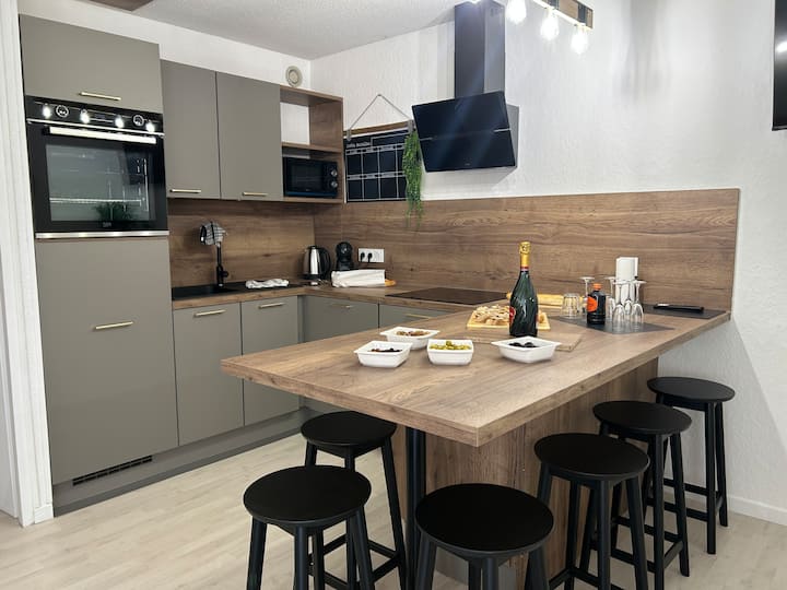 Appartement Centre-ville 
Parking Privé Couvert - Cauterets