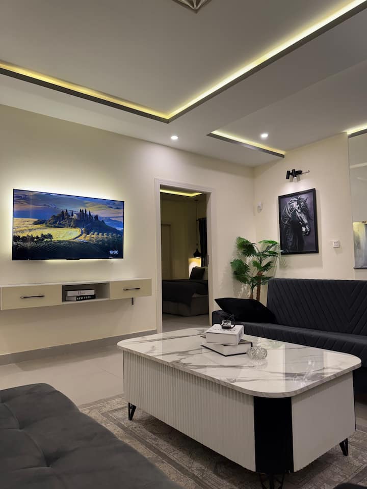 Seven Residence | Luxury Stay |1br Bahria Phase 7 - Iszlámábád