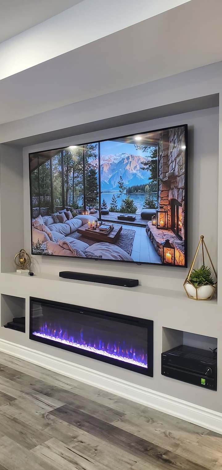 Private Look-out Basement
2bed 1 Bath Full Kitchen - Pickering