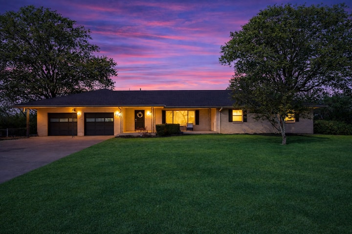 Cliff Dr-newly Remodeled 4br In Town W/ Game Room. - Fort Smith, AR