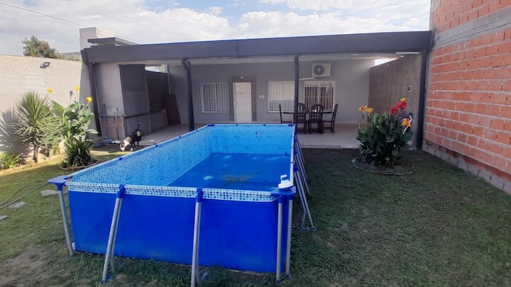 Casa Hospedaje Con Patio Y Asador. - Salta