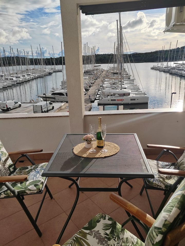 Lanterna Semi Detached Holiday House - Šibenik