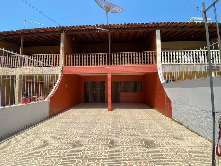 Casa Com 7 Quartos A 150 Metros Da Praia Do Morro. - Guarapari