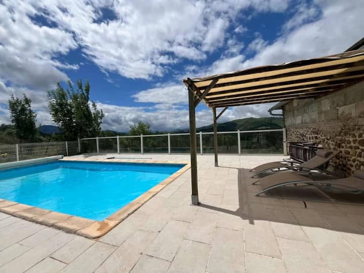 Gîte Avec Piscine Face Aux Pyrénées - Pays basque français