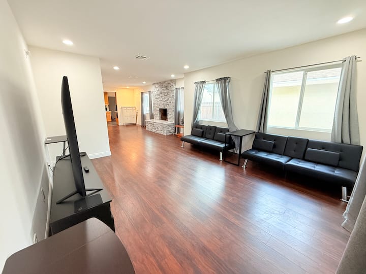Spacious Single-family Home | Quiet & Private - El Monte, CA