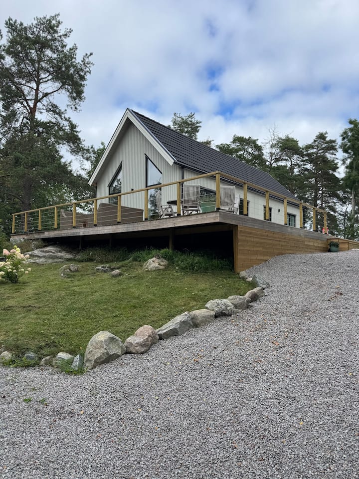Mysig Och Ombonad Stuga Nära Havet - Hallstavik