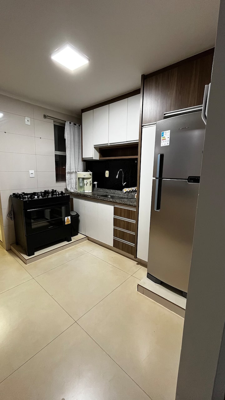 Apartamento Amplo Com 2 Quartos E 1 Suíte - Rio Verde
