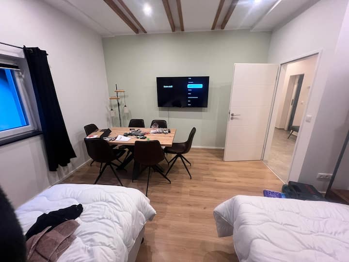 Ludwigsfelde Comfort Stay - 3br Apartment - Ludwigsfelde