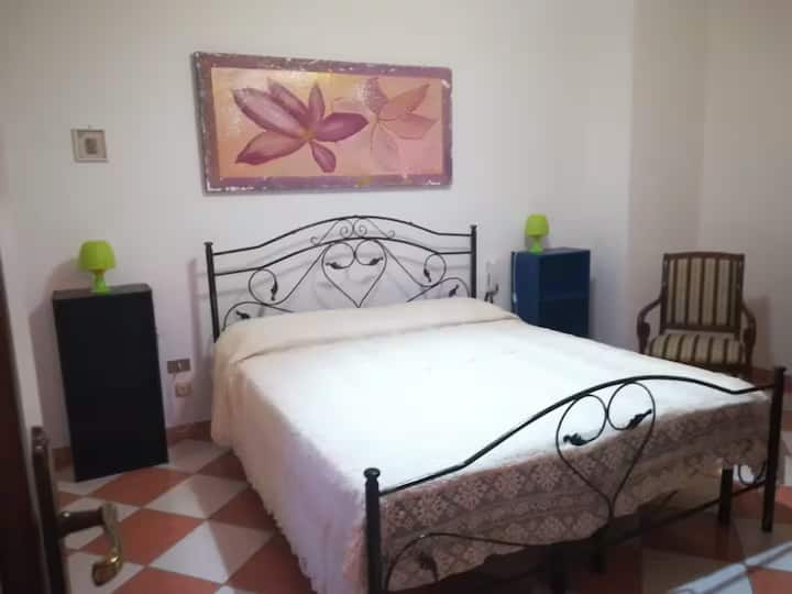 Casa Privata Con Terrazza Nel Centro Storico - Maruggio