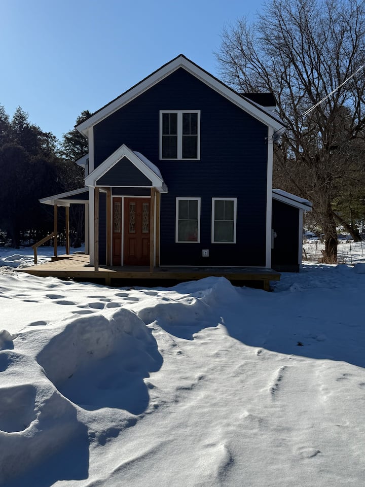 Relaxing Rutland Retreat Near Skiing & Dining - Rutland, VT