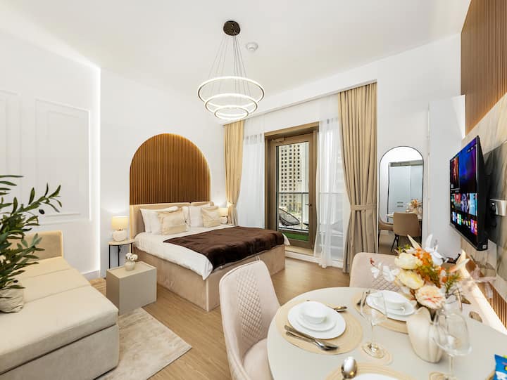 Luxury Studio: Spa Access/pool & Gym/valet&parking - Dubai