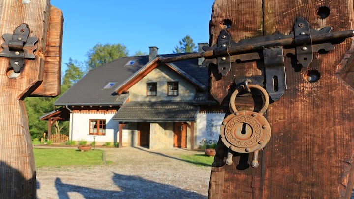 Zagroda Lipowiec Apartament Karczmarz - Polańczyk