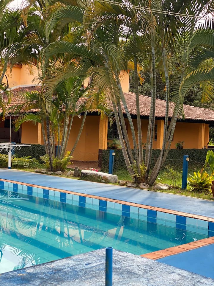 Chácara Com Piscina/churrasqueira Para 20 Pessoas - Pindamonhangaba