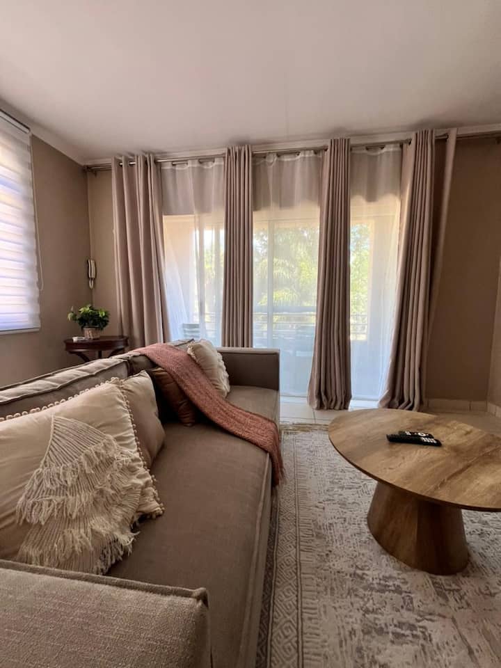 A 8 Modern Apartment - Gaborone