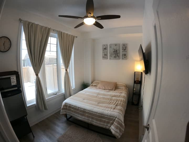 Cozy 1 Bedroom 1 Bath In Niagara Region - Grimsby
