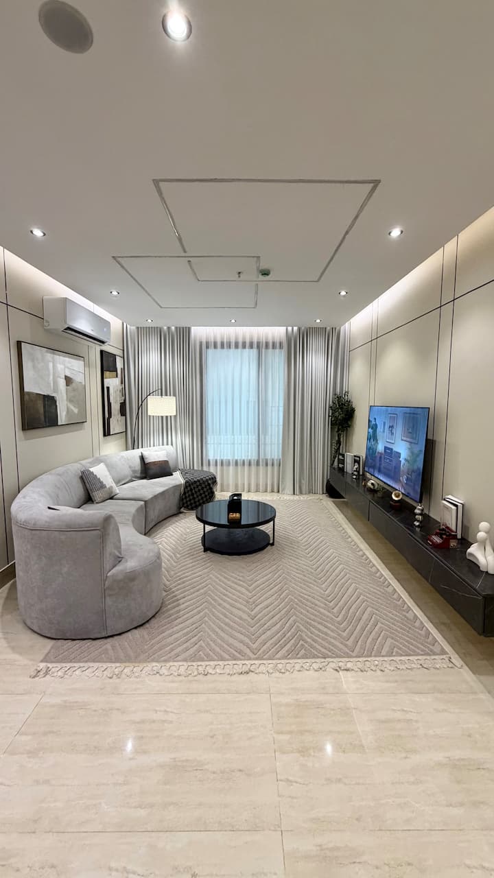 Chic & Luxury 3br Apartment Opposite The Sea - Dammam