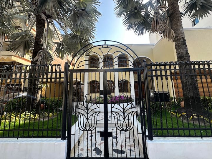 Luxury Stylish House W/patio And Jacuzzi - Barranquilla