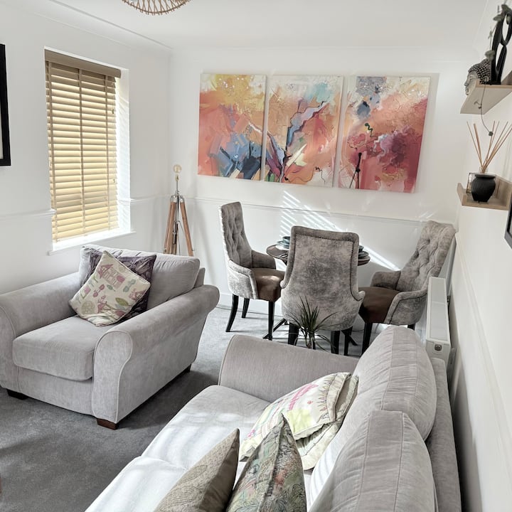 Cosy 2 Bed Apartment 5 Min Walk To Town Centre - Aylesbury