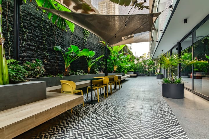 A Pasos De Est Metro, Casco Histórico Y Comercio. - Chile